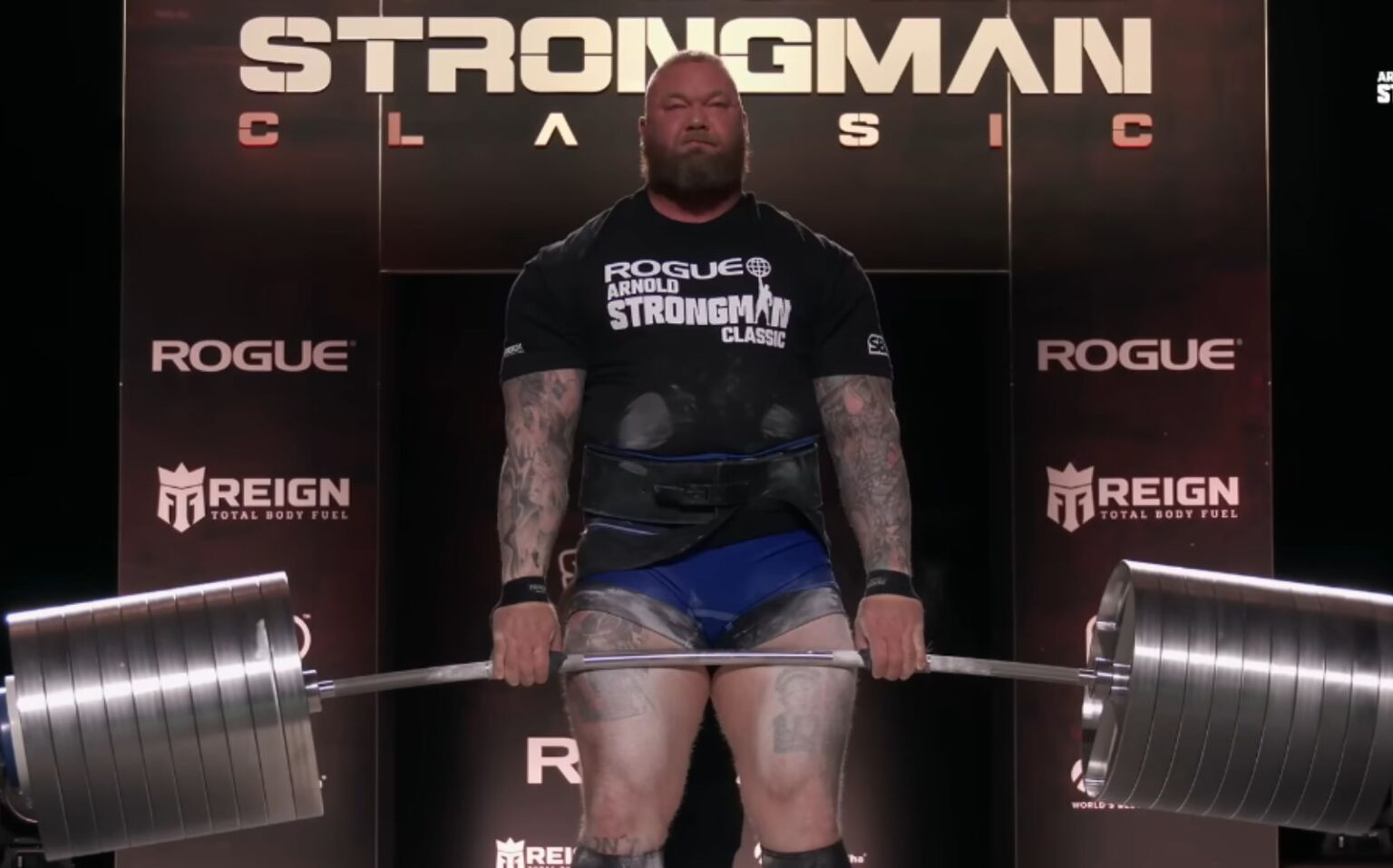 Hafthor Bjornsson accepte le défi de 101 000 $ pour soulever un soulevé ...