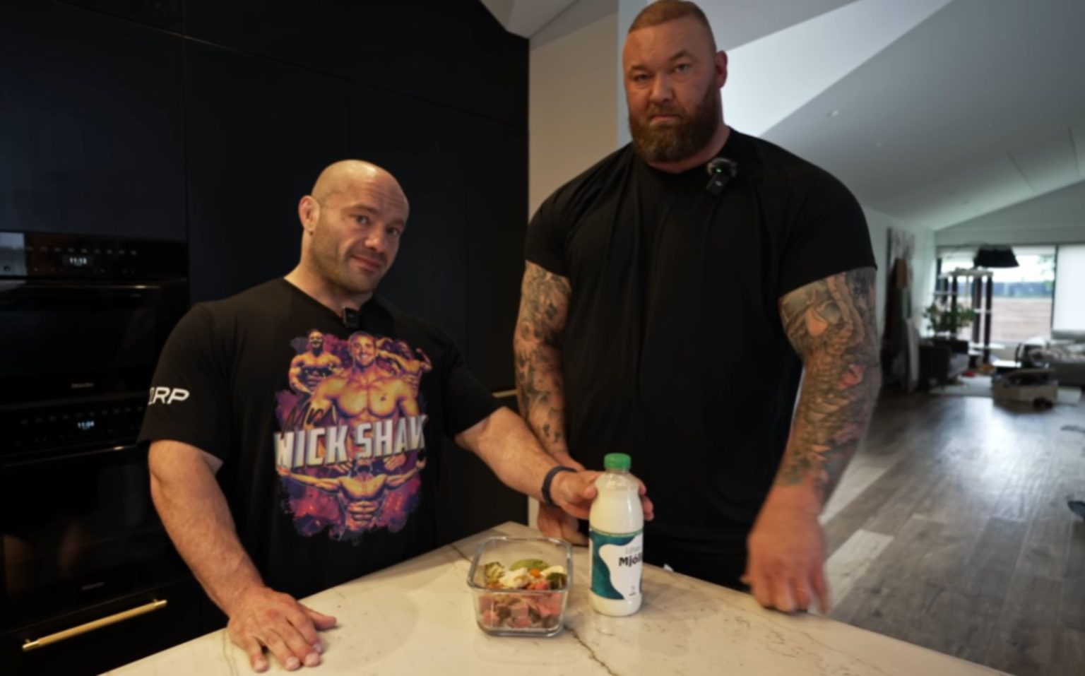 Le régime de 8 000 calories de Hafthor Bjornsson examiné par le Dr Mike ...